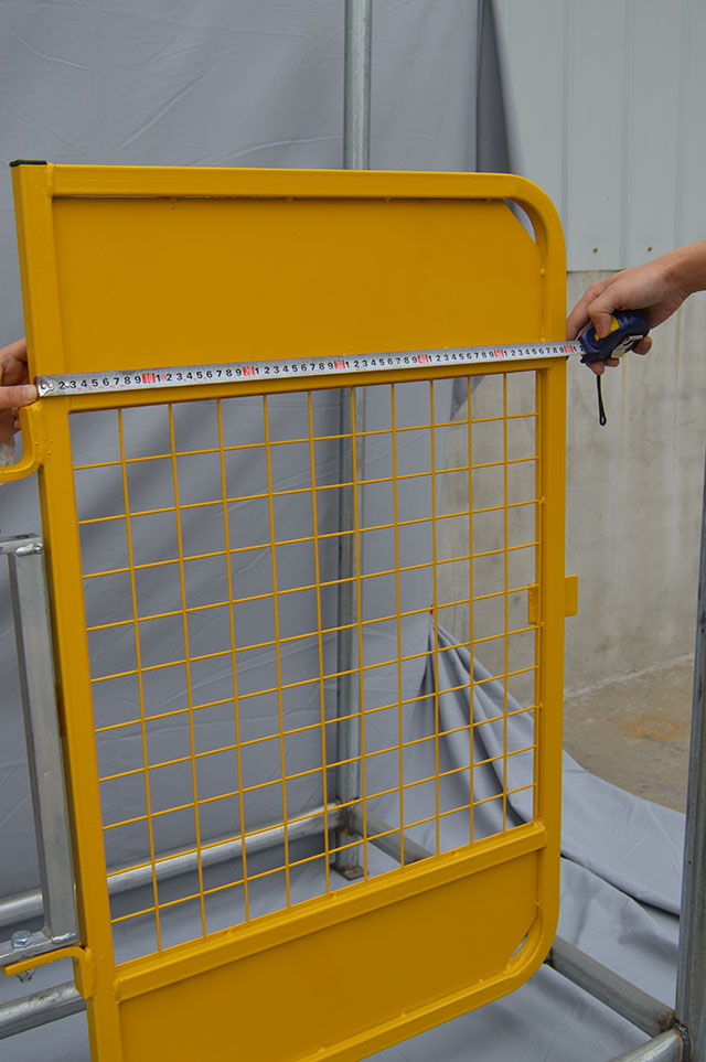 Spring Ladder Access Operated Scaffolding Safety Gate from China ...